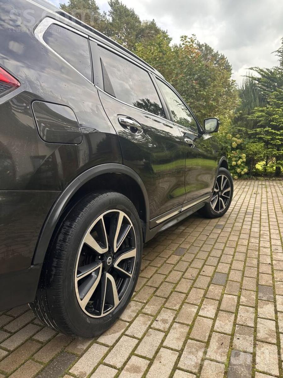 Green Nissan X-Trail 2018 in Riga, with an engine capacity of 2.00 L and mileage of 175 thousand km for 14900 €, photo 11 on AUTOMOTO.COM.LV
