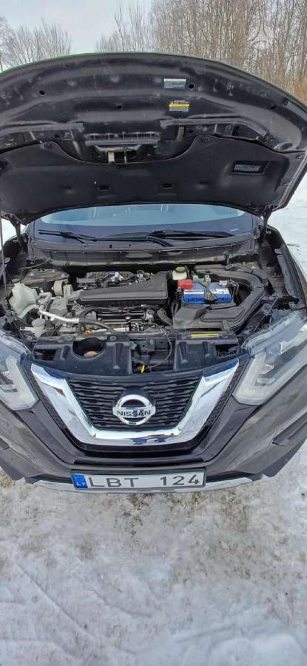 Green Nissan X-Trail 2019 in Naujoji Akmene, with an engine capacity of 2.50 L and mileage of 111 thousand km for 13 €, photo 1 on AUTOMOTO.COM.LV
