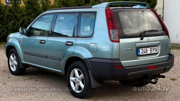 Green Nissan X-Trail 2003 in Voru, with an engine capacity of 2.20 L and mileage of 260 thousand km for 2490 €, photo 4 on AUTOMOTO.COM.LV
