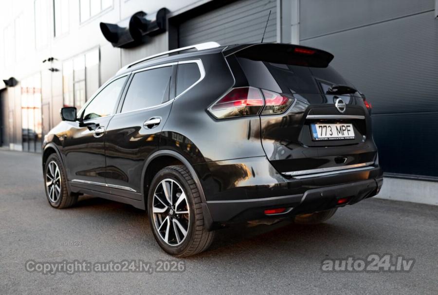 Green Nissan X-Trail 2015 in Tallinn, with an engine capacity of 1.60 L and mileage of 263 thousand km for 11200 €, photo 5 on AUTOMOTO.COM.LV