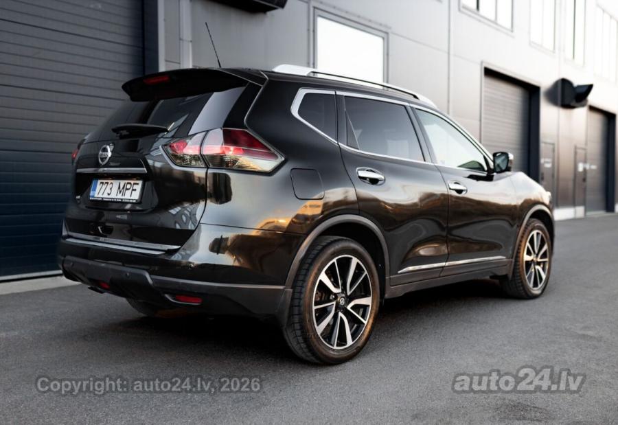 Green Nissan X-Trail 2015 in Tallinn, with an engine capacity of 1.60 L and mileage of 263 thousand km for 11200 €, photo 6 on AUTOMOTO.COM.LV