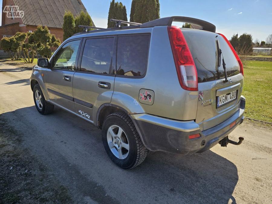 Grey Nissan X-Trail 2002 in Pakruojis, with an engine capacity of 2.00 L and mileage of 206 thousand km for 1500 €, photo 6 on AUTOMOTO.COM.LV