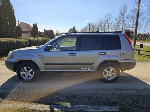 Grey Nissan X-Trail 2002 in Pakruojis, with an engine capacity of 2.00 L and mileage of 206 thousand km for 1500 €, photo 6 on AUTOMOTO.COM.LV