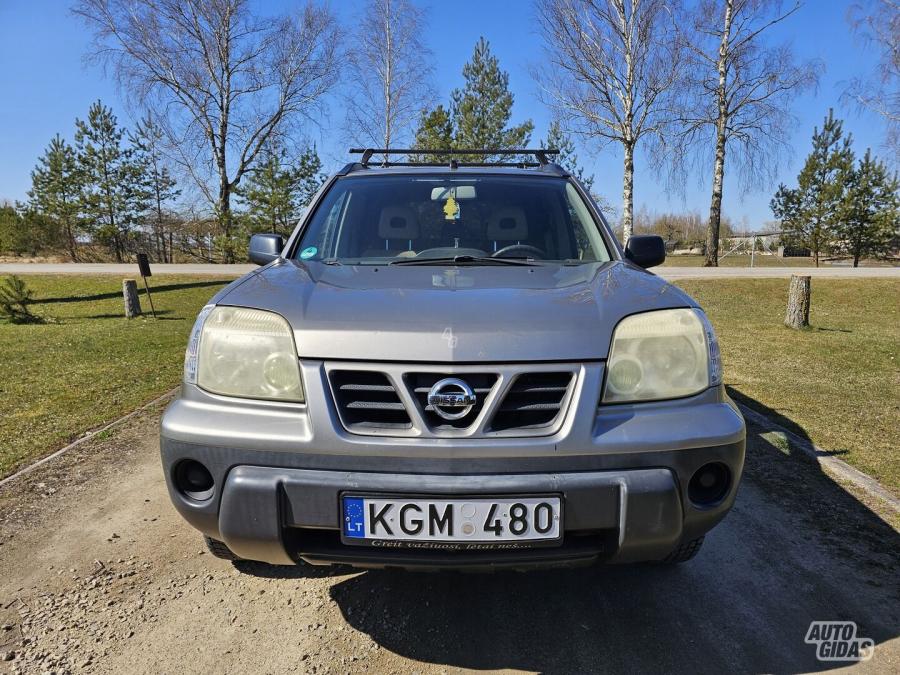 Grey Nissan X-Trail 2002 in Pakruojis, with an engine capacity of 2.00 L and mileage of 206 thousand km for 1500 €, photo 9 on AUTOMOTO.COM.LV