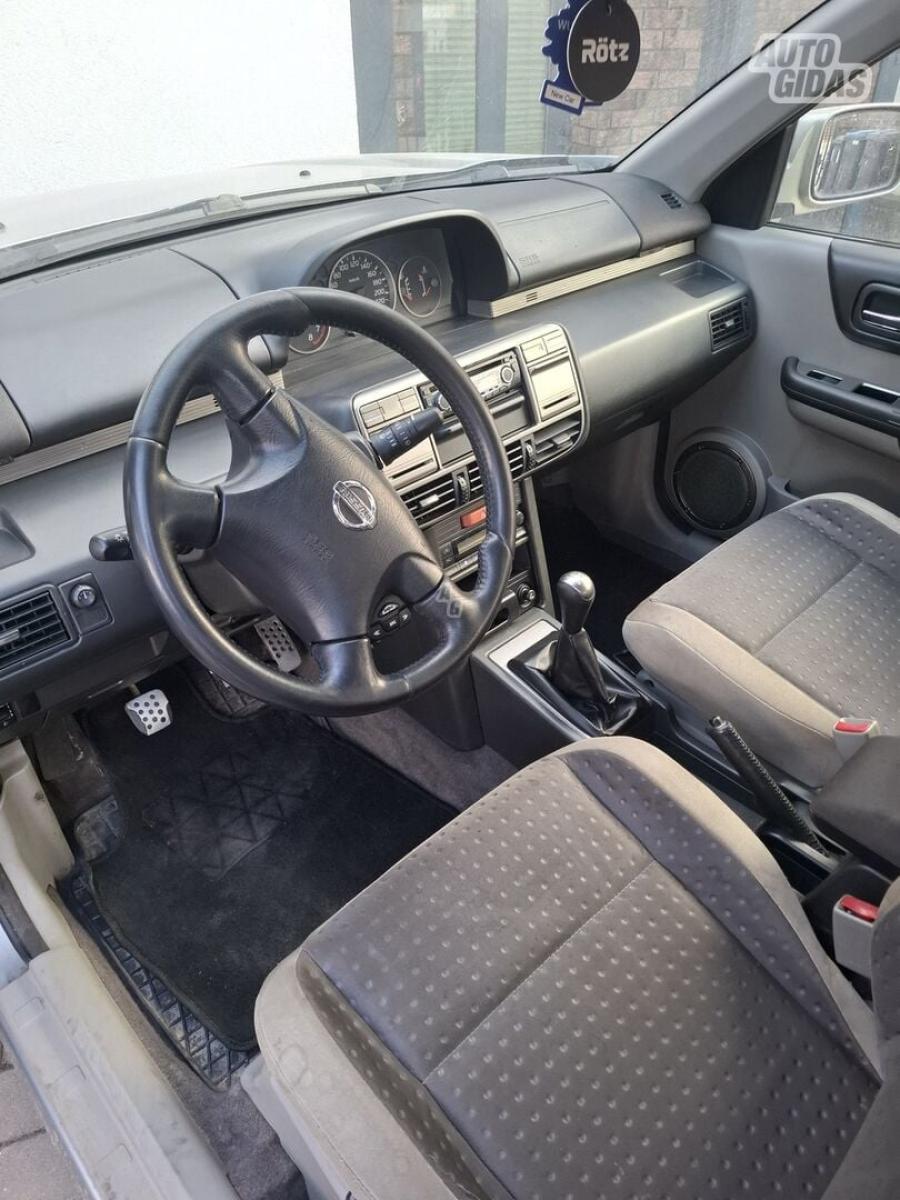 Grey Nissan X-Trail 2002 in Vilnius, with an engine capacity of 2.00 L and mileage of 240 thousand km for 2400 €, photo 6 on AUTOMOTO.COM.LV
