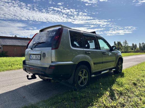 Серый Ниссан ИксТрейл 2002 в Прейли, объемом двигателя 2.20 л и пробегом 323 тыс. км за 1500 €, фото 3 на AUTOMOTO.COM.LV