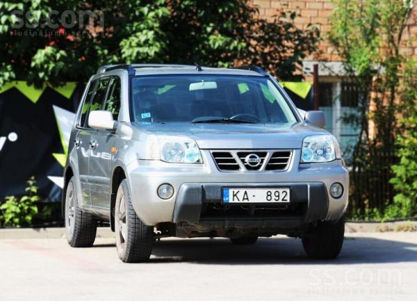 Pelēks Nissan X-Trail 2003 Rēzekne, ar dzinēja tilpumu 2.20 L un nobraukumu 297 tūkst. km par 1995 €, foto 2 vietnē AUTOMOTO.COM.LV