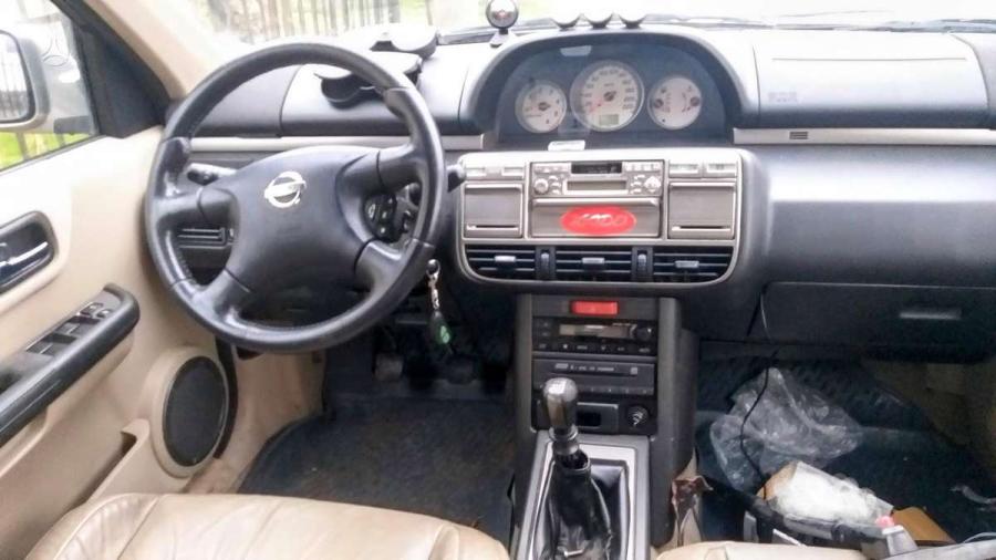 Pelēks Nissan X-Trail 2003 Panevēža, ar dzinēja tilpumu 2.18 L un nobraukumu 221 tūkst. km par 1600 €, foto 13 vietnē AUTOMOTO.COM.LV