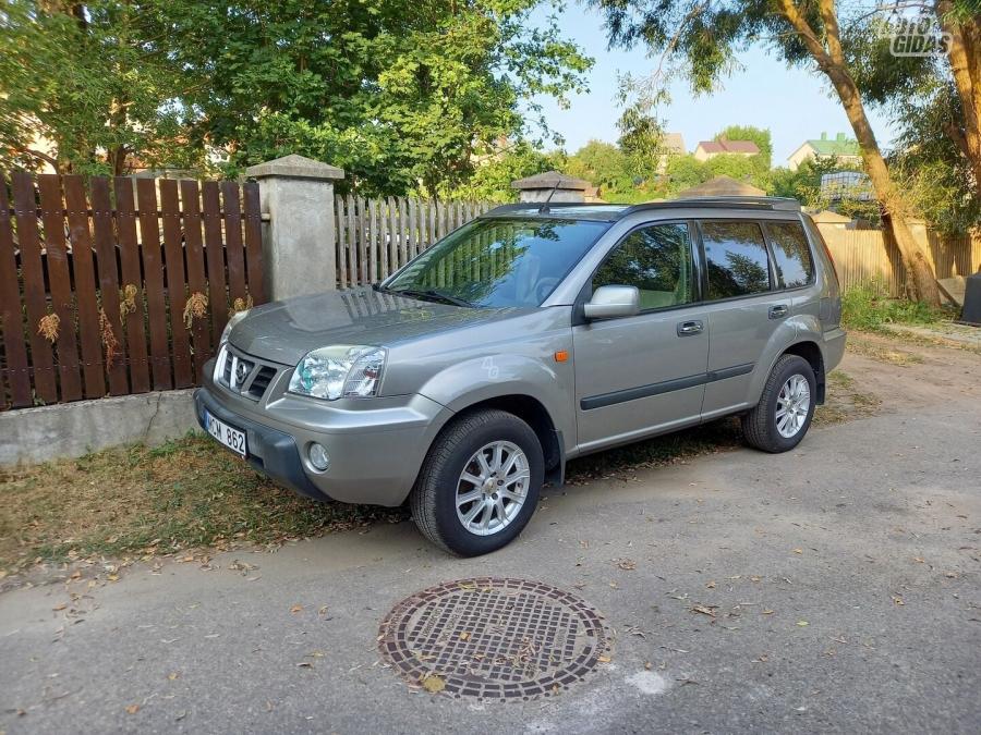 Pelēks Nissan X-Trail 2003 Trakai, ar dzinēja tilpumu 2.20 L un nobraukumu 192 tūkst. km par 2600 €, foto 1 vietnē AUTOMOTO.COM.LV