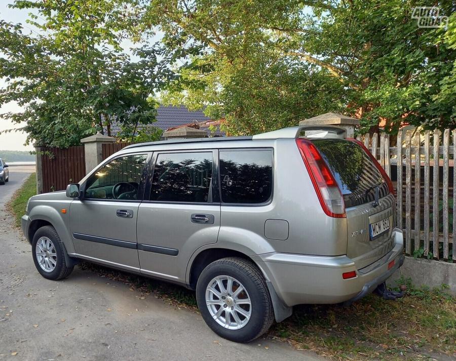 Pelēks Nissan X-Trail 2003 Trakai, ar dzinēja tilpumu 2.20 L un nobraukumu 192 tūkst. km par 2600 €, foto 2 vietnē AUTOMOTO.COM.LV