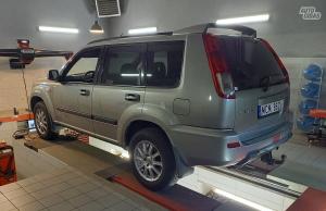 Pelēks Nissan X-Trail 2003 Trakai, ar dzinēja tilpumu 2.20 L un nobraukumu 192 tūkst. km par 2600 €, foto 4 vietnē AUTOMOTO.COM.LV