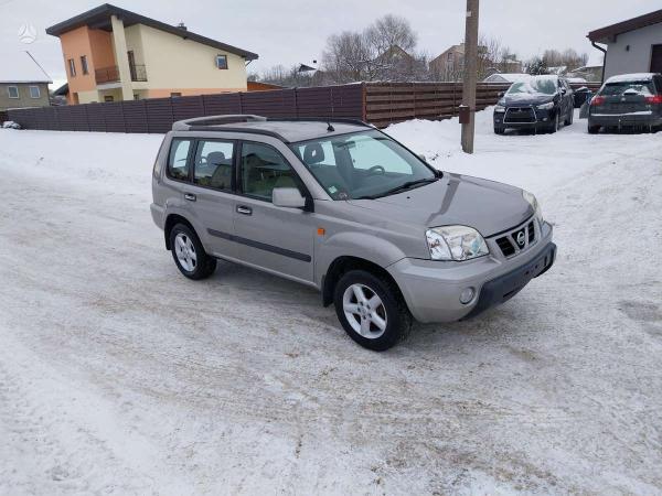 Grey Nissan X-Trail 2003 in Marijampole, with an engine capacity of 2.18 L and mileage of 267 thousand km for 2350 €, photo 1 on AUTOMOTO.COM.LV