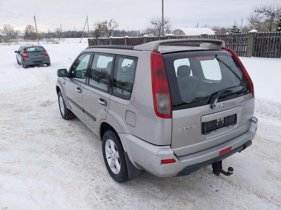 Grey Nissan X-Trail 2003 in Marijampole, with an engine capacity of 2.18 L and mileage of 267 thousand km for 2350 €, photo 7 on AUTOMOTO.COM.LV