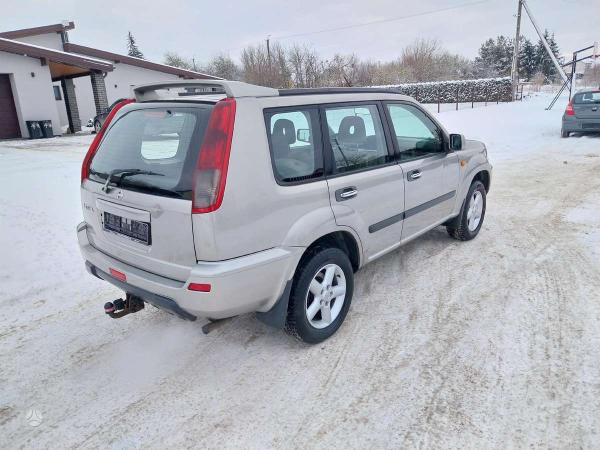 Pelēks Nissan X-Trail 2003 Marijampole, ar dzinēja tilpumu 2.18 L un nobraukumu 267 tūkst. km par 2350 €, foto 9 vietnē AUTOMOTO.COM.LV