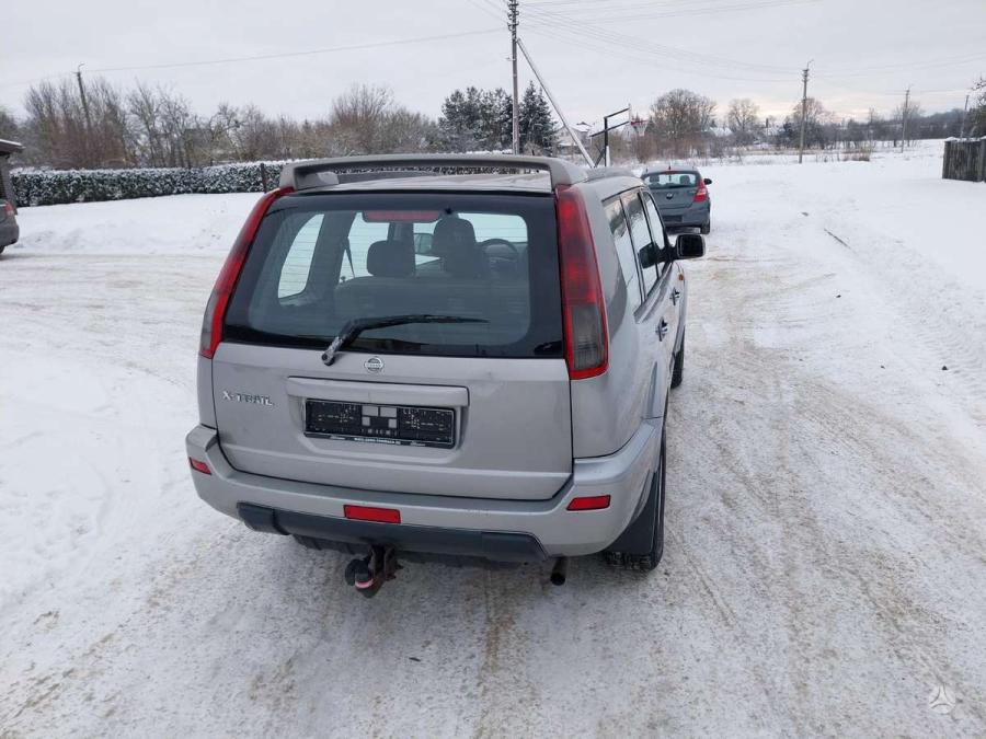 Grey Nissan X-Trail 2003 in Marijampole, with an engine capacity of 2.18 L and mileage of 267 thousand km for 2350 €, photo 11 on AUTOMOTO.COM.LV