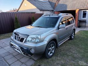 Pelēks Nissan X-Trail 2003 Alīta, ar dzinēja tilpumu 2.20 L un nobraukumu 246 tūkst. km par 2000 €, foto 5 vietnē AUTOMOTO.COM.LV