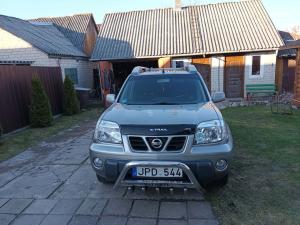 Pelēks Nissan X-Trail 2003 Alīta, ar dzinēja tilpumu 2.20 L un nobraukumu 246 tūkst. km par 2000 €, foto 6 vietnē AUTOMOTO.COM.LV