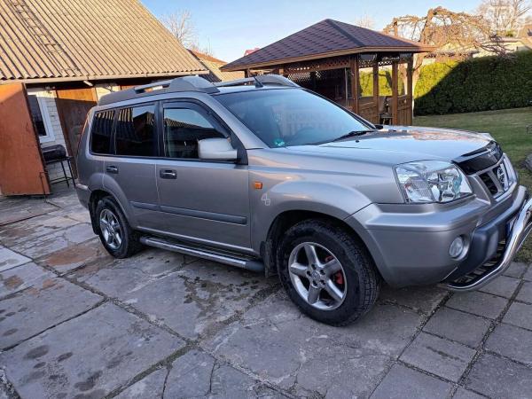 Pelēks Nissan X-Trail 2003 Alīta, ar dzinēja tilpumu 2.20 L un nobraukumu 246 tūkst. km par 2000 €, foto 7 vietnē AUTOMOTO.COM.LV