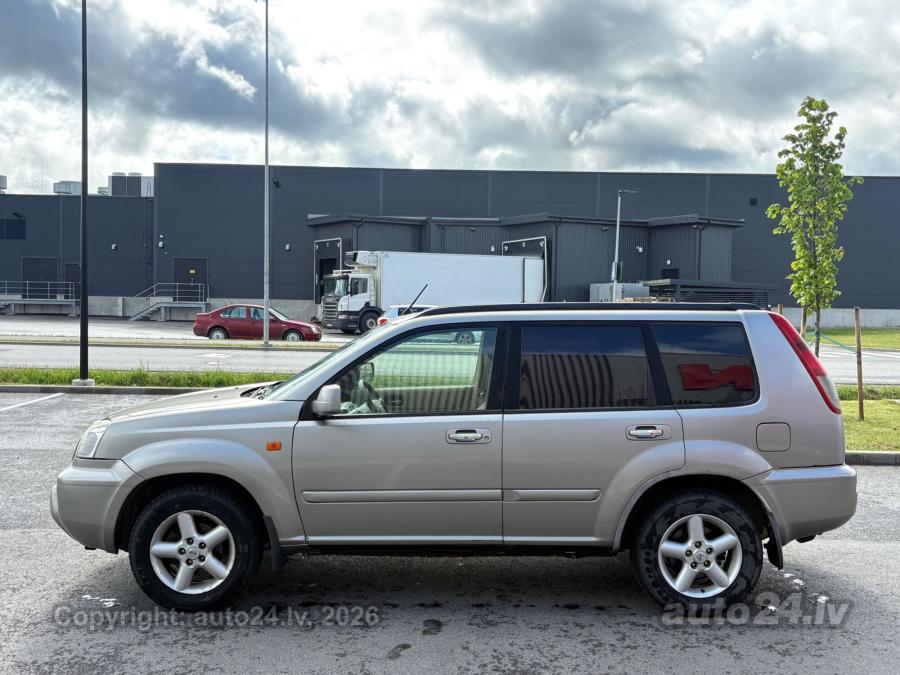 Grey Nissan X-Trail 2003 in Rapla, with an engine capacity of 2.20 L and mileage of 279 thousand km for 1000 €, photo 3 on AUTOMOTO.COM.LV