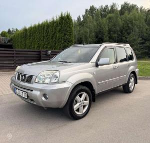 Grey Nissan X-Trail 2003 in Vilnius, with an engine capacity of 2.18 L and mileage of 171 thousand km for 1950 €, photo  on AUTOMOTO.COM.LV