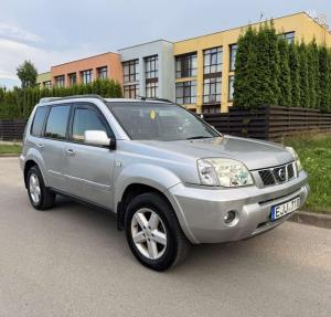 Grey Nissan X-Trail 2003 in Vilnius, with an engine capacity of 2.18 L and mileage of 171 thousand km for 1950 €, photo 3 on AUTOMOTO.COM.LV