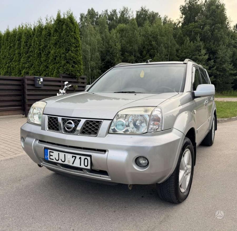 Grey Nissan X-Trail 2003 in Vilnius, with an engine capacity of 2.18 L and mileage of 171 thousand km for 1950 €, photo 6 on AUTOMOTO.COM.LV