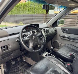 Grey Nissan X-Trail 2003 in Vilnius, with an engine capacity of 2.18 L and mileage of 171 thousand km for 1950 €, photo 12 on AUTOMOTO.COM.LV