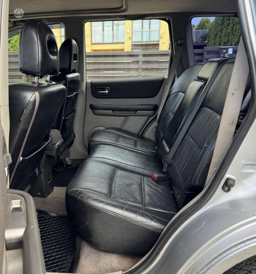 Grey Nissan X-Trail 2003 in Vilnius, with an engine capacity of 2.18 L and mileage of 171 thousand km for 1950 €, photo 14 on AUTOMOTO.COM.LV