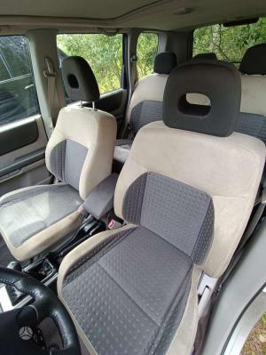 Grey Nissan X-Trail 2003 in Mazeikiai, with an engine capacity of 2.18 L and mileage of 335 thousand km for 600 €, photo 5 on AUTOMOTO.COM.LV