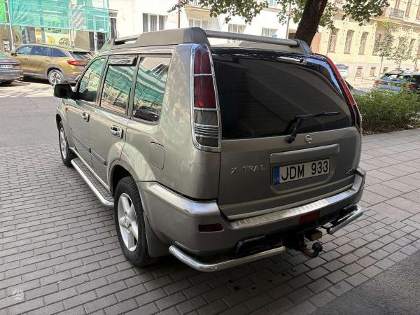 Pelēks Nissan X-Trail 2003 Viļņa, ar dzinēja tilpumu 2.20 L un nobraukumu 371 tūkst. km par 1800 €, foto 6 vietnē AUTOMOTO.COM.LV