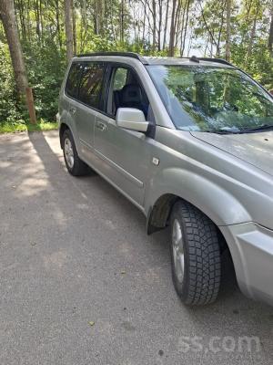 Pelēks Nissan X-Trail 2003 Ventspils, ar dzinēja tilpumu 2.20 L un nobraukumu 427 tūkst. km par 1300 €, foto 3 vietnē AUTOMOTO.COM.LV