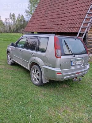Grey Nissan X-Trail 2003 in Madona, with an engine capacity of 2.20 L and mileage of 336 thousand km for 2000 €, photo 4 on AUTOMOTO.COM.LV