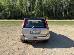 Pelēks Nissan X-Trail 2003 Ogre, ar dzinēja tilpumu 2.20 L un nobraukumu 320 tūkst. km par 1800 €, foto 5 vietnē AUTOMOTO.COM.LV