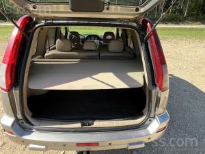 Pelēks Nissan X-Trail 2003 Ogre, ar dzinēja tilpumu 2.20 L un nobraukumu 320 tūkst. km par 1800 €, foto 7 vietnē AUTOMOTO.COM.LV
