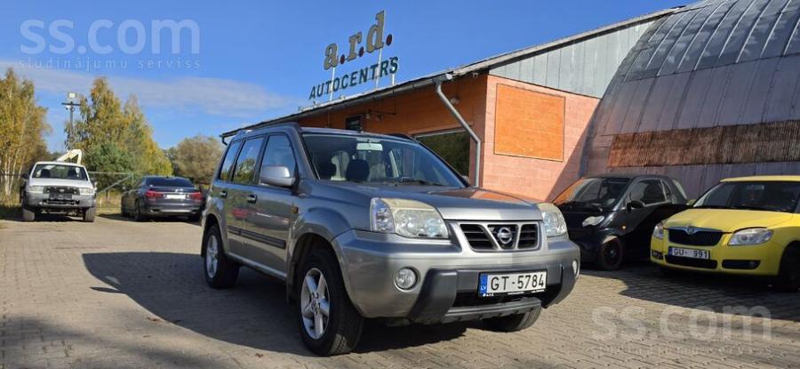 Pelēks Nissan X-Trail 2003 Valmiera, ar dzinēja tilpumu 2.20 L un nobraukumu 201 tūkst. km par 1600 €, foto 1 vietnē AUTOMOTO.COM.LV