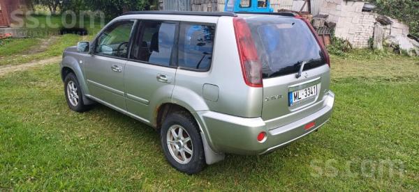 Grey Nissan X-Trail 2004 in Rezekne, with an engine capacity of 2.20 L and mileage of 267 thousand km for 1900 €, photo 3 on AUTOMOTO.COM.LV