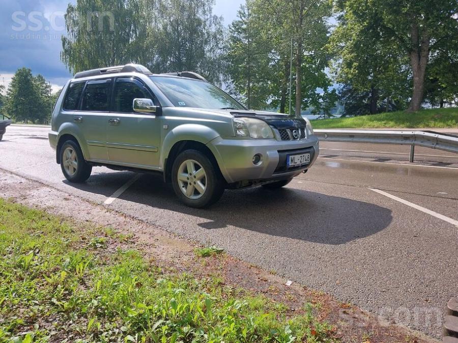 Pelēks Nissan X-Trail 2004 Alūksne, ar dzinēja tilpumu 2.20 L un nobraukumu 0 tūkst. km par 2150 €, foto 2 vietnē AUTOMOTO.COM.LV