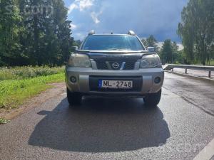 Pelēks Nissan X-Trail 2004 Alūksne, ar dzinēja tilpumu 2.20 L un nobraukumu 0 tūkst. km par 2150 €, foto 3 vietnē AUTOMOTO.COM.LV
