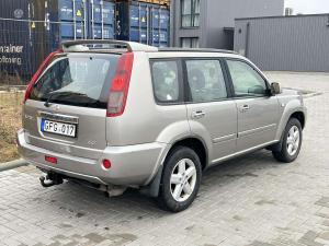Grey Nissan X-Trail 2004 in Vilnius, with an engine capacity of 2.18 L and mileage of 240 thousand km for 1350 €, photo 3 on AUTOMOTO.COM.LV