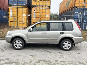 Grey Nissan X-Trail 2004 in Vilnius, with an engine capacity of 2.18 L and mileage of 240 thousand km for 1350 €, photo 6 on AUTOMOTO.COM.LV