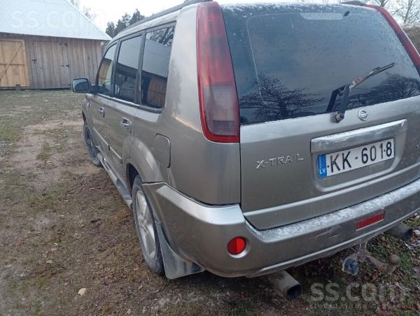 Grey Nissan X-Trail 2004 in Valka, with an engine capacity of 2.20 L and mileage of 400 thousand km for 1200 €, photo 1 on AUTOMOTO.COM.LV