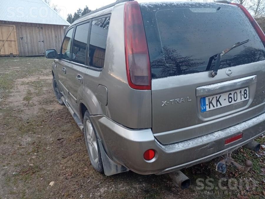 Pelēks Nissan X-Trail 2004 Valka, ar dzinēja tilpumu 2.20 L un nobraukumu 400 tūkst. km par 1200 €, foto 1 vietnē AUTOMOTO.COM.LV