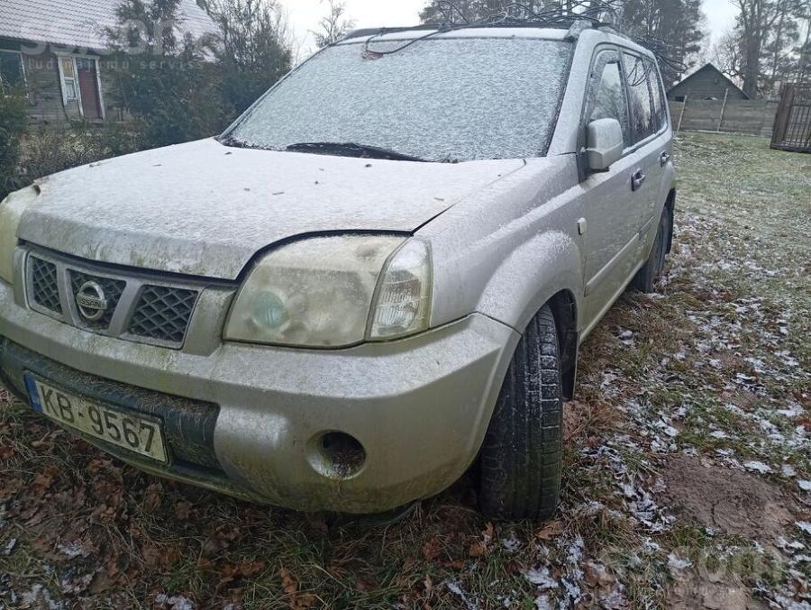 Pelēks Nissan X-Trail 2004 Valka, ar dzinēja tilpumu 2.20 L un nobraukumu 400 tūkst. km par 1200 €, foto 4 vietnē AUTOMOTO.COM.LV