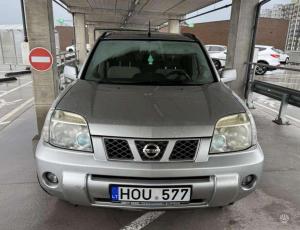 Pelēks Nissan X-Trail 2004 Viļņa, ar dzinēja tilpumu 2.20 L un nobraukumu 300 tūkst. km par 950 €, foto 2 vietnē AUTOMOTO.COM.LV