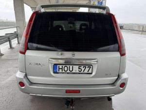 Pelēks Nissan X-Trail 2004 Viļņa, ar dzinēja tilpumu 2.20 L un nobraukumu 300 tūkst. km par 950 €, foto 5 vietnē AUTOMOTO.COM.LV