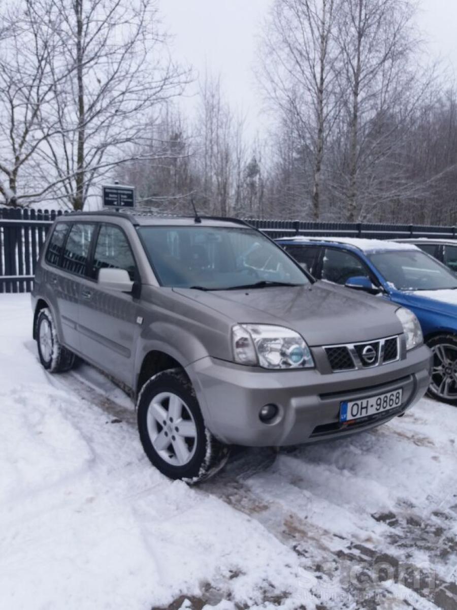 Grey Nissan X-Trail 2004 in Riga, with an engine capacity of 2.20 L and mileage of 273 thousand km for 2290 €, photo 2 on AUTOMOTO.COM.LV
