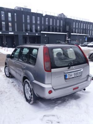 Grey Nissan X-Trail 2004 in Riga, with an engine capacity of 2.20 L and mileage of 273 thousand km for 2290 €, photo 3 on AUTOMOTO.COM.LV