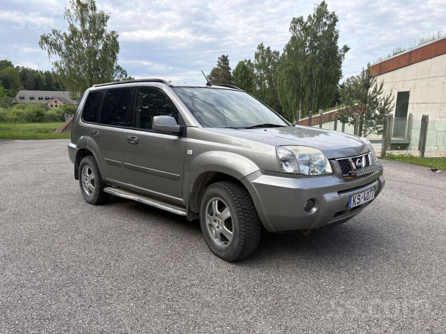 Pelēks Nissan X-Trail 2004 Gulbene, ar dzinēja tilpumu 2.20 L un nobraukumu 408 tūkst. km par 1650 €, foto 1 vietnē AUTOMOTO.COM.LV