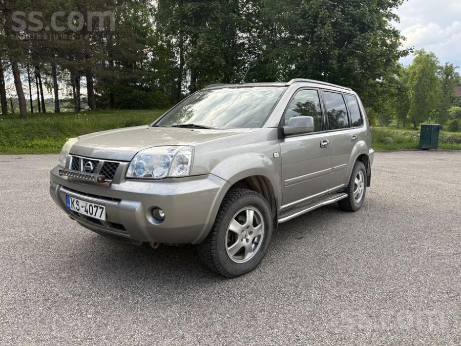 Pelēks Nissan X-Trail 2004 Gulbene, ar dzinēja tilpumu 2.20 L un nobraukumu 408 tūkst. km par 1650 €, foto 3 vietnē AUTOMOTO.COM.LV