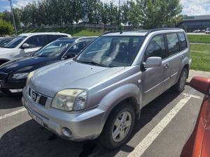 Серый Ниссан ИксТрейл 2004 в Вильнюс, объемом двигателя 2.20 л и пробегом 302 тыс. км за 850 €, фото  на AUTOMOTO.COM.LV